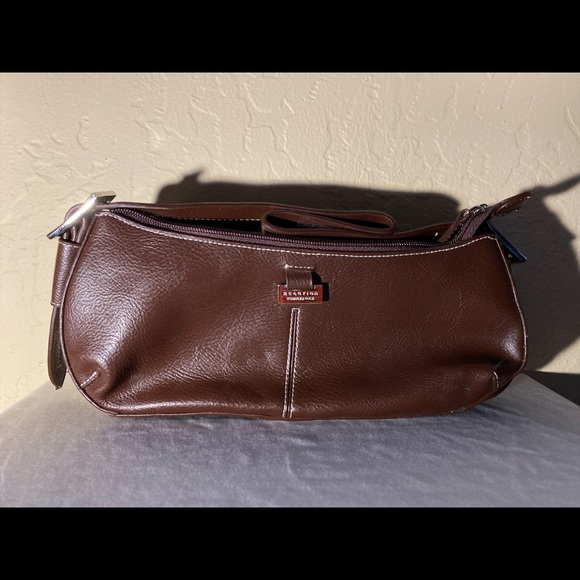 Kenneth Cole Reaction | Bags | Kenneth Cole Reaction Brown Small Hand ...